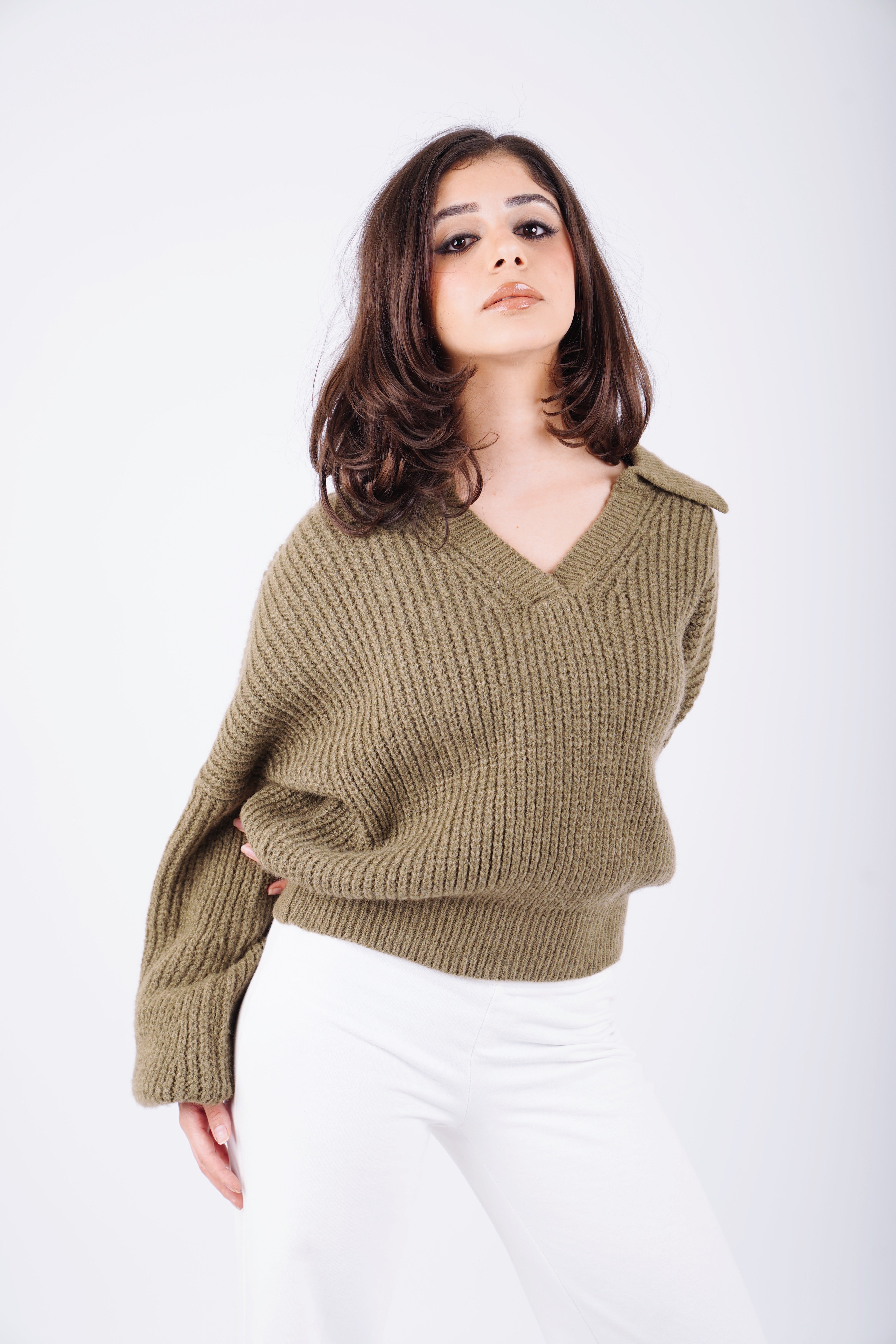 Fluffy collar knit - olive – ALIGAN